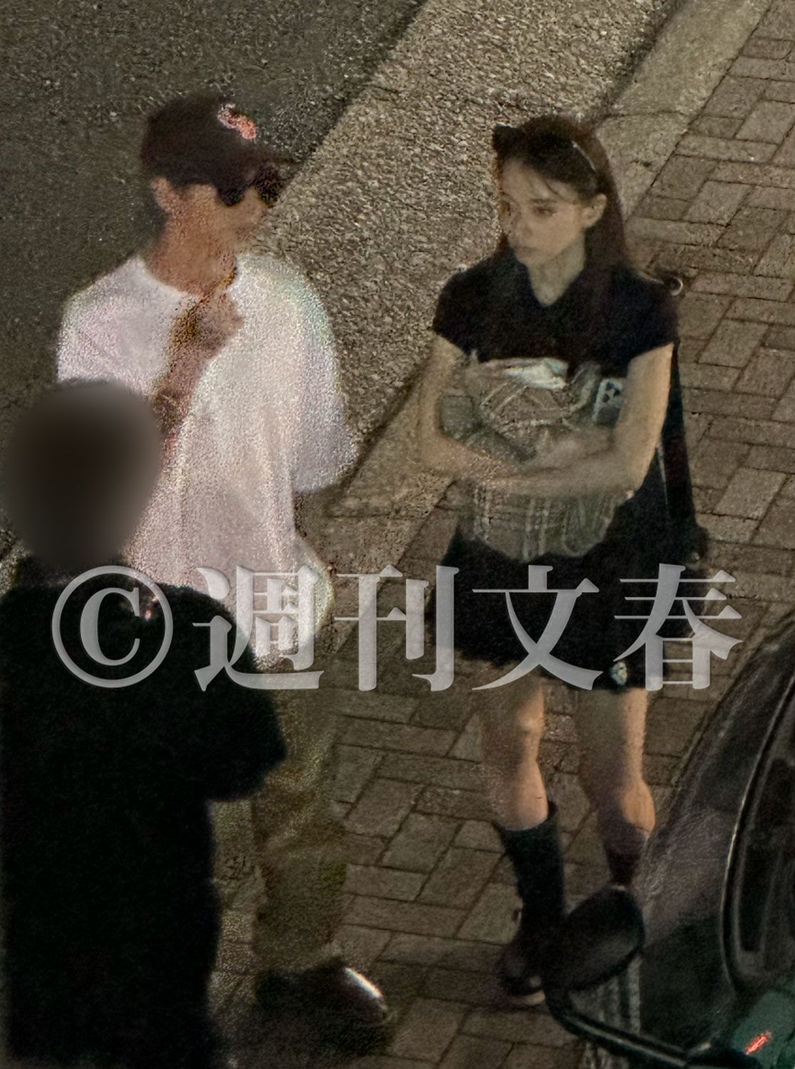 [写真](13ページ目)「付き合ってて、抱きしめました」マイファスHiro（30）と山本舞香（26）の“同棲愛スクープ写真”「Hiroが堂々交際宣言、伊藤健太郎との“ひき逃げ破局→元サヤ愛”の ...