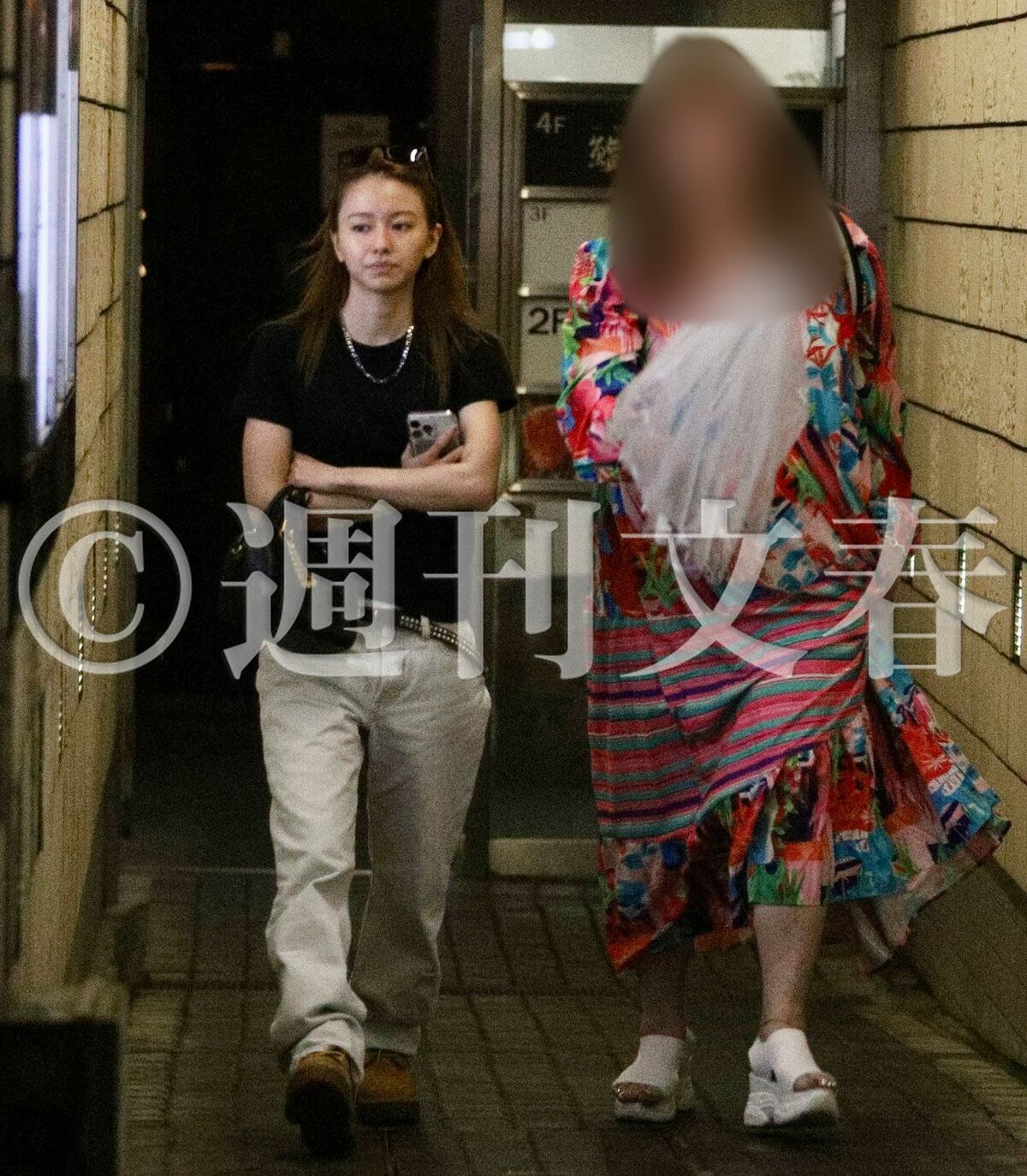 [写真](8ページ目)「付き合ってて、抱きしめました」マイファスHiro（30）と山本舞香（26）の“同棲愛スクープ写真”「Hiroが堂々交際宣言、伊藤健太郎との“ひき逃げ破局→元サヤ愛”の ...