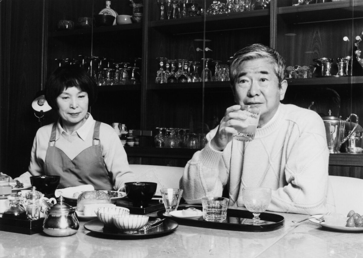 [写真](2ページ目)〈お雑煮のこくがあるなと夫の言う〉石原慎太郎夫妻が詠んだ珠玉の40句を一周忌に初公開 | 文春オンライン