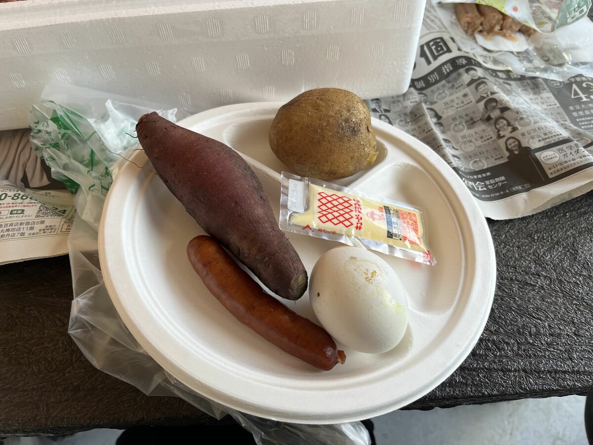 [写真](49ページ目)絶海の孤島・青ヶ島在住の41歳女性が語る、女子高生時代に感じた「日本一人口の少ない村」と東京本土の“決定的な違い ...