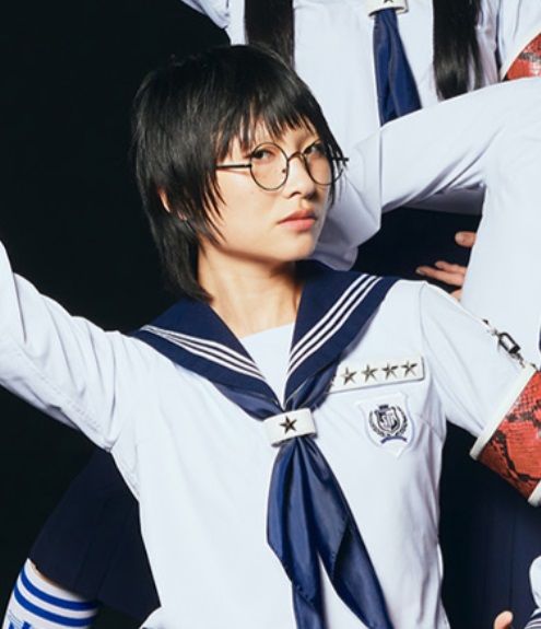 [写真](4ページ目)「手を繋いだまま夜の渋谷の街へ…」‟新しい学校のリーダーズ”メインボーカルSUZUKA（22）の‟噂のカレ”を直撃「話せることは話します」――2023年読まれた記事 ...