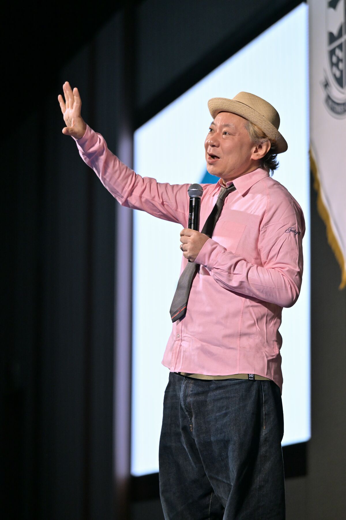 [写真](2ページ目)SMAP“公開謝罪番組”が残した深い傷…「放送作家として参加した僕も戦犯である」 | 文春オンライン