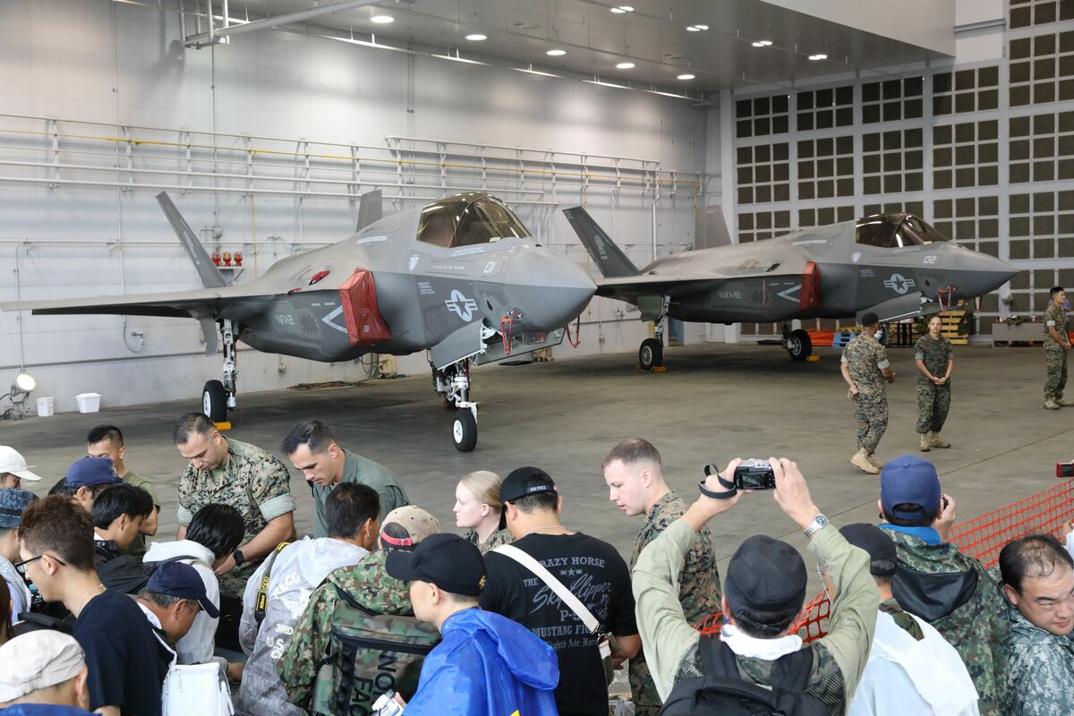 [写真](3ページ目)「いよいよ我が国にも空母艦載戦闘機が…」自衛隊の“日の丸F-35B”が宮崎の空を切り裂く！ 不肖・宮嶋が激写した“戦後日本初”歴史的デモフライトの一部始終 | 文春オンライン