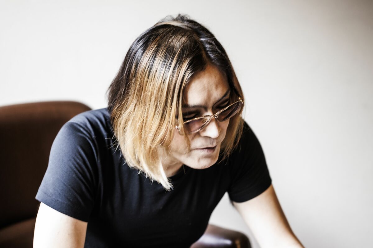 [写真](9ページ目)「跡取り息子なのに、お前は変態やッ！」と両親にブチ切れられ…ROLLY（61）が明かす“女装”に目覚めたきっかけと「家族との関係」 | 文春オンライン