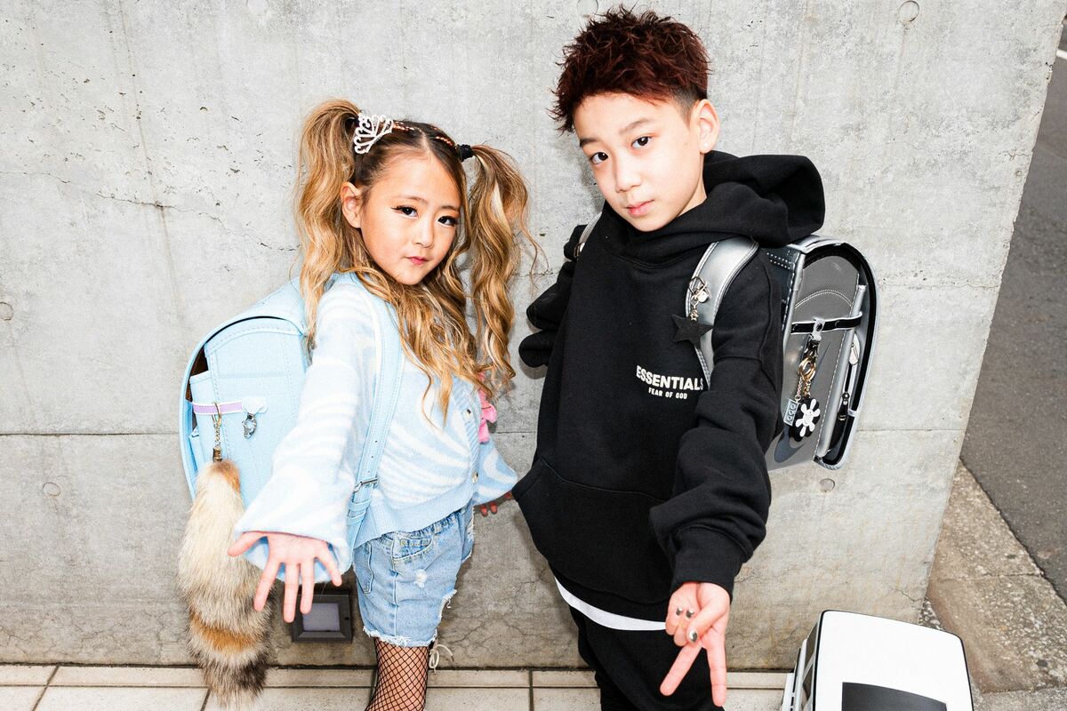 [写真](13ページ目)「令和の小学生ギャルは学業に力を入れている子が多い」モデルの平均年齢は9歳…“小学生ギャル“メディアのプロデューサーが ...