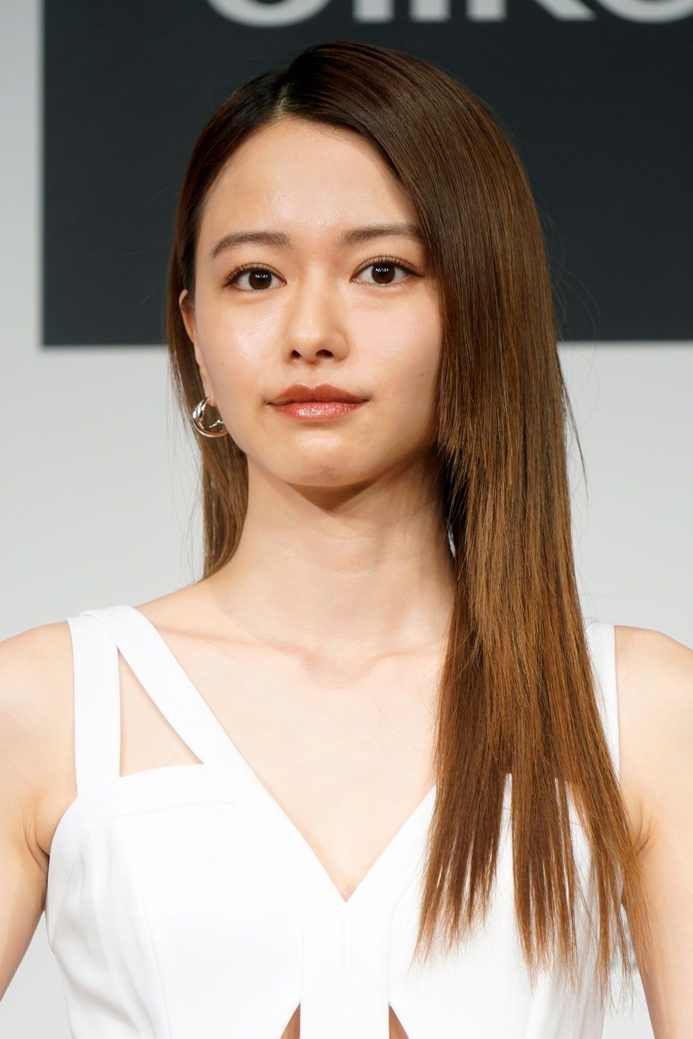 [写真]「付き合ってて、抱きしめました」マイファスHiro（30）と山本舞香（26）の“同棲愛スクープ写真”「Hiroが堂々交際宣言、伊藤健太郎との“ひき逃げ破局→元サヤ愛”の真相は ...