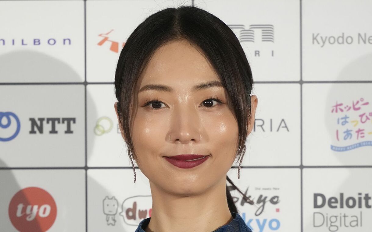 MEGUMI（42）夫・Dragon Ash 降谷建志（44）の不貞写真 直撃に「別居は事実です」 | 週刊文春