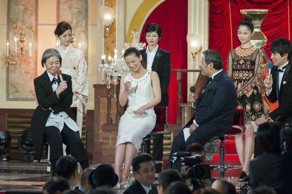 [写真](4ページ目)「つつましくて色っぽいというのが女の最高の色気」――樹木希林が遺した生き方のエッセンス | 文春オンライン