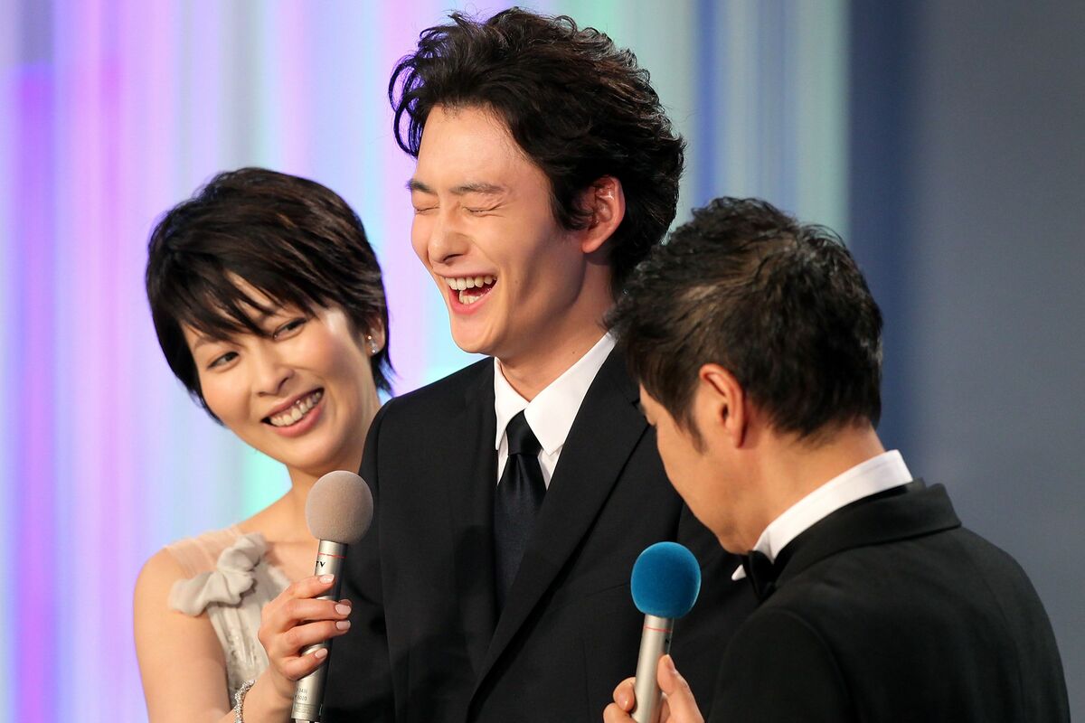 [写真]岡田将生（32）が明かす“女子アナ恋人”への本音「頭がいいひとがいいですよね、僕アタマ悪いんで」《3人の元夫との交友録》 | 文春オンライン