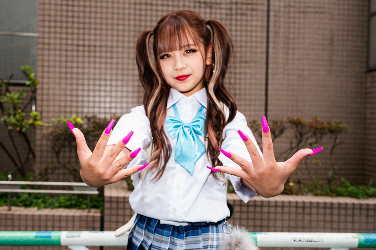 [写真](19ページ目)「令和の小学生ギャルは学業に力を入れている子が多い」モデルの平均年齢は9歳…“小学生ギャル“メディアのプロデューサーが ...