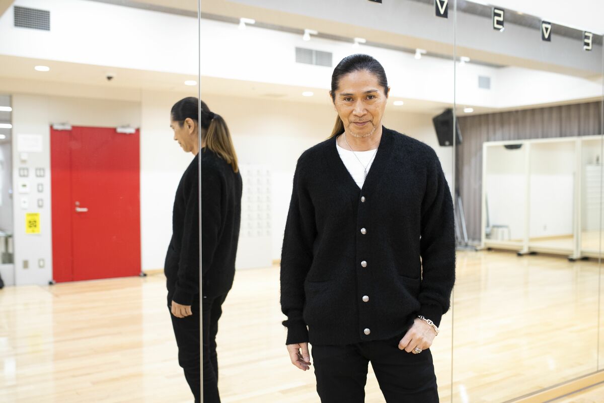 [写真](11ページ目)15歳から踊り続け…還暦を迎えたTRFダンサーSAMは“老い”とどう向き合うのか「70に向けてそろそろ髪を切りたい ...