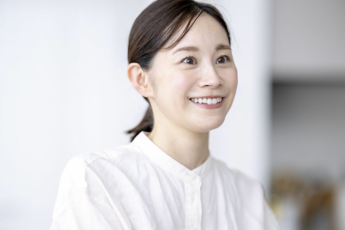 [写真](21ページ目)「母と妹はJAL、私はANAに…」大手航空会社の元CA・西岡麻央（38）が国際線に乗務→体調不良がきっかけで“野菜の料理家”に転身するまで | 文春オンライン