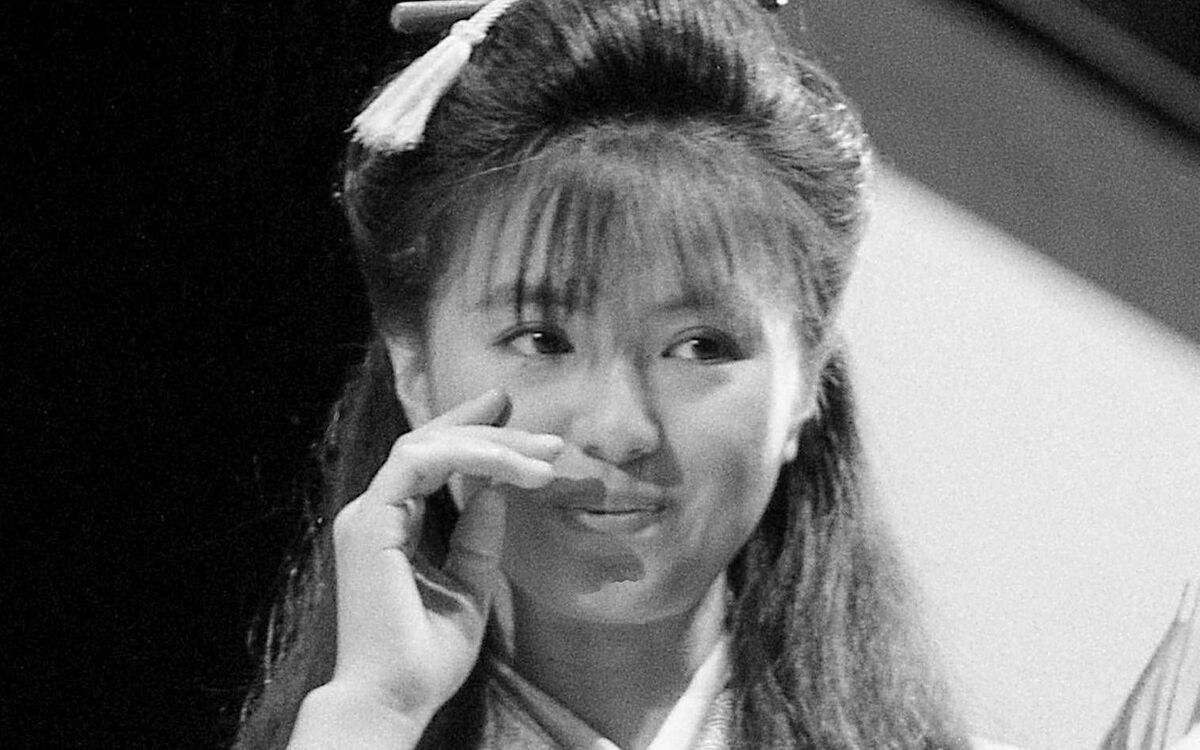 薬師丸ひろ子60歳還暦｜20歳で独立、2億円契約金を辞退した驚きの決断【女優人生分析】 | 文春オンライン