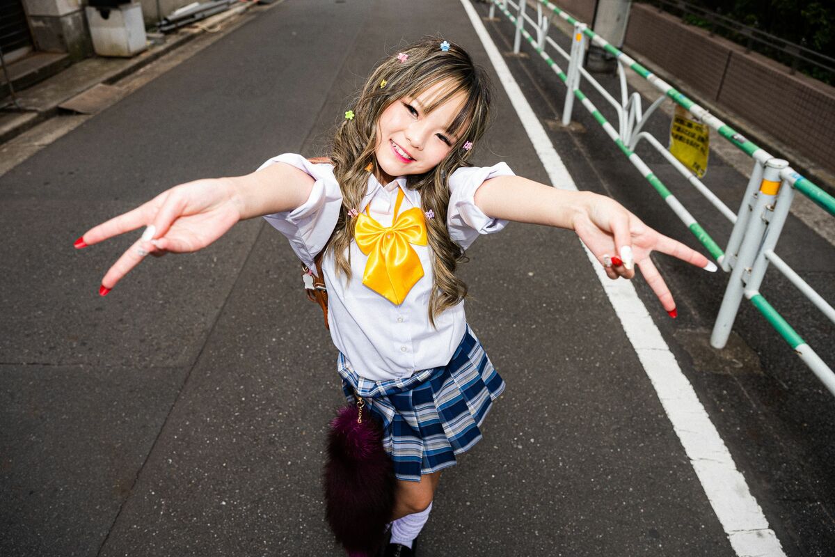 [写真](19ページ目)「海外の人から『子どもにこんなことさせるなんてダメ』とコメントが…」習字とタイピング好きの金髪“小学生ギャル”（10 ...